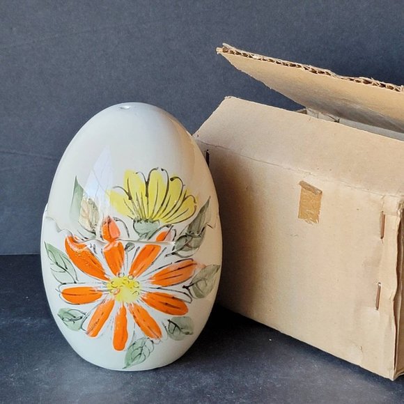Dining | Vintage Orange Yellow Floral Stacked Cracked Egg Salt And ...
